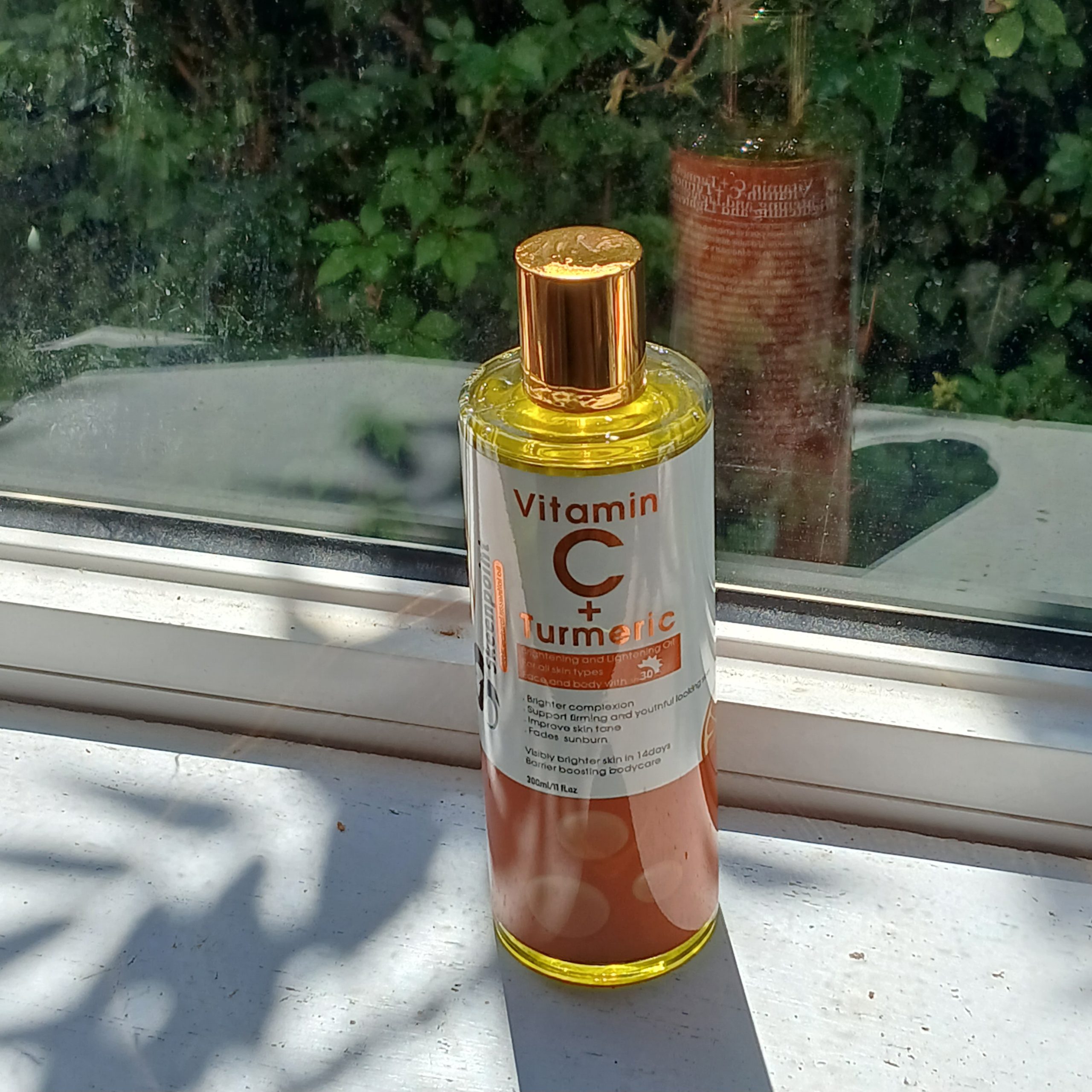 Skeenpoint Vitamin C + Turmeric Brightening and Lightening Oil, - Sandy ...